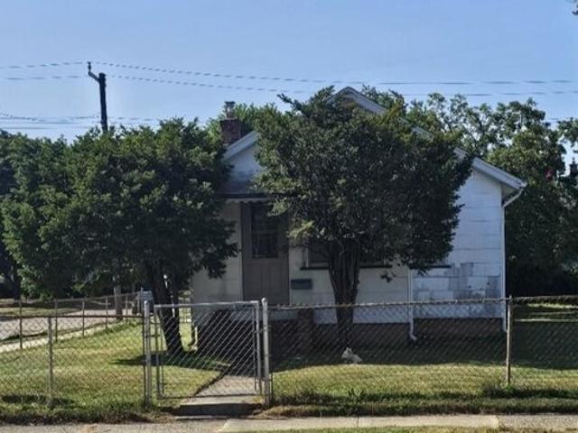 305 Chestnut Ave, Hazel Park, MI 48030