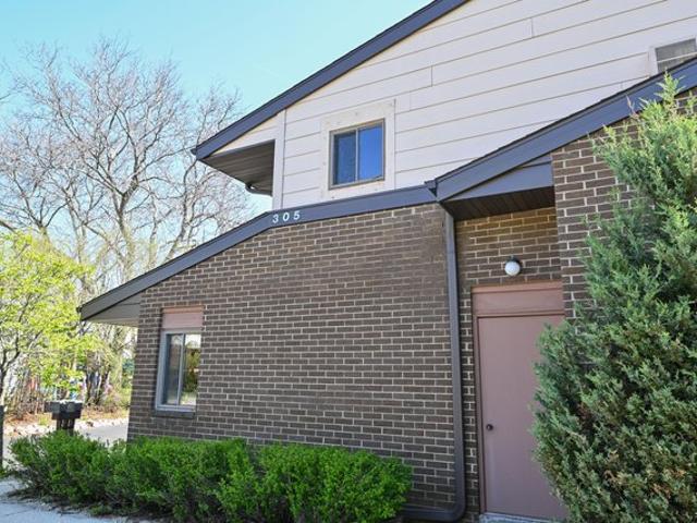 305 Cheviot Chase Unit 6, Waukesha, WI 53186
