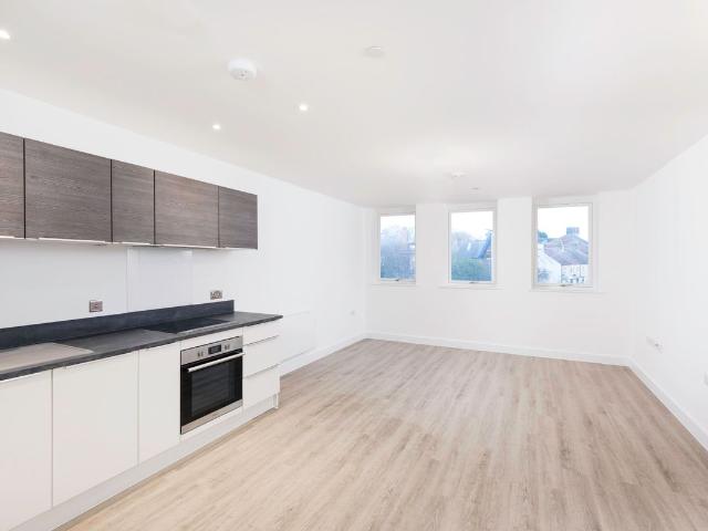 Clifton House, 84 Broadway, Peterboough PE1, 1 bed flat to rent, £880 pcm | PrimeLocation