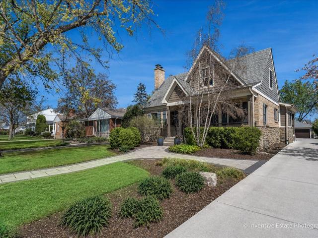 305 Clinton Ave, Elmhurst, IL 60126 | MLS #12626