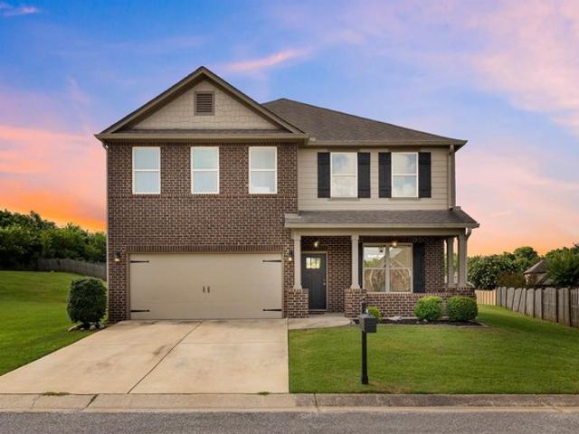 305 Creekside Cir, Pelham, AL 35124