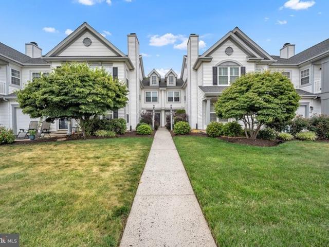 305 Crossroads Dr, Warwick, PA 18974