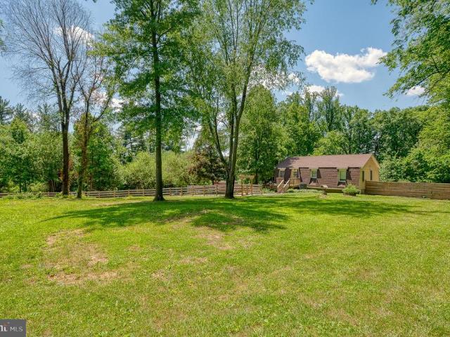 305 Crowl Road