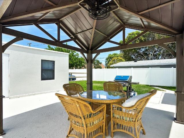 305 Cypress Dr, Unit 1 2 3 4 5, Lake Park, FL 33403 | MLS #R11126