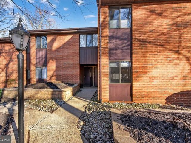 305 A Kelly Cv, Mount Laurel, NJ 08054