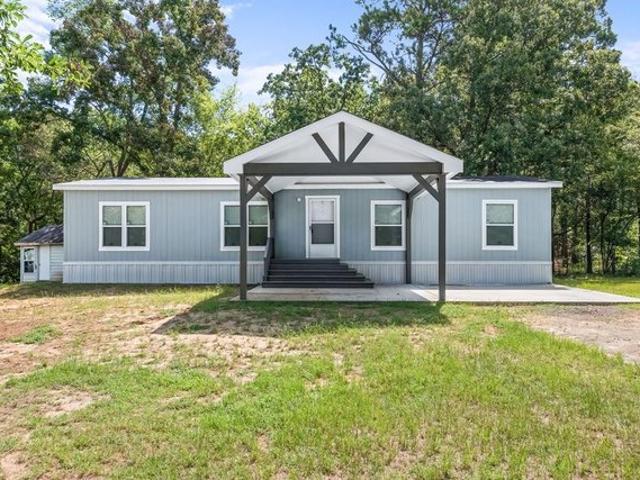 305 An County Road 153, Palestine, TX 75801