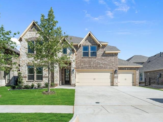 305 Bowrider Ln, Granbury, TX 76049