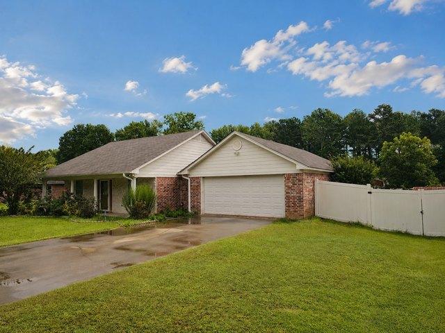 305 Bob White St, Pittsburg, TX 75686