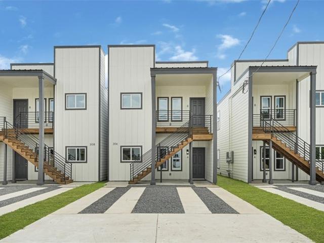 305 Bolden St, Houston, TX 77029