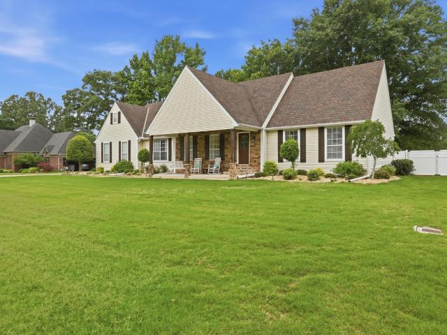 305 Brandon Dr