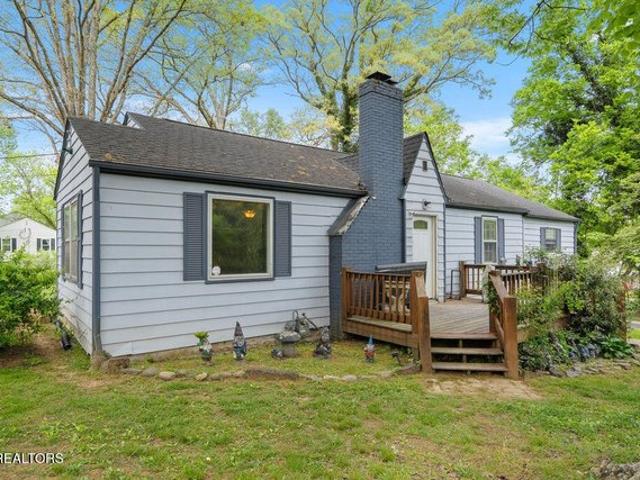 305 Gilbert Ln, Knoxville, TN 37920