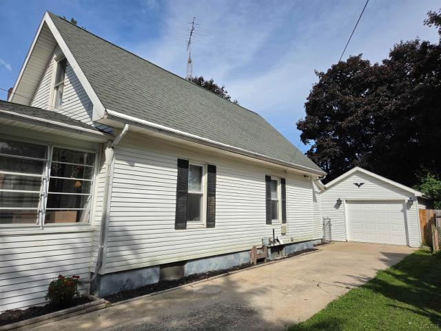 305 Giles Avenue