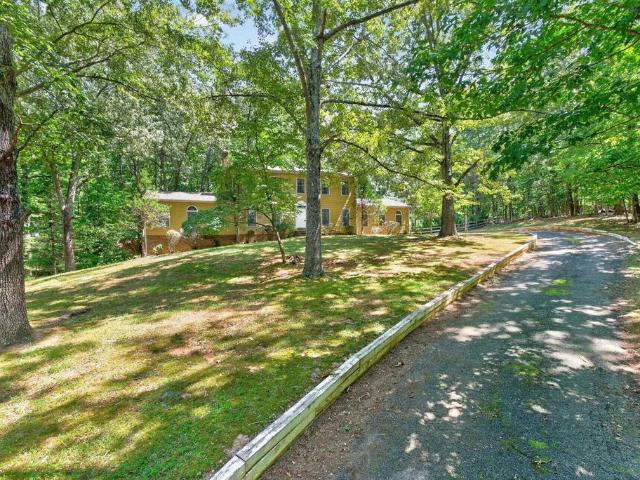 305 Grassmere Rd