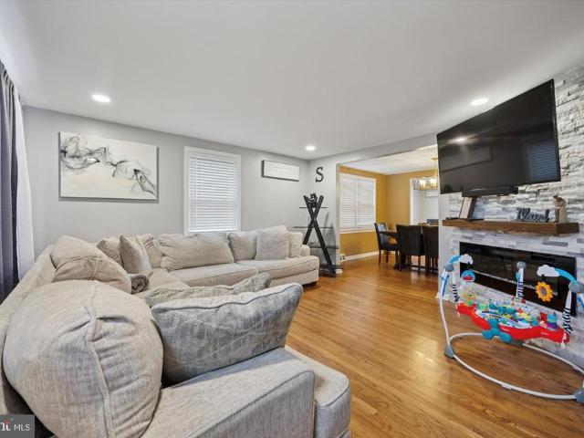 305 Greenwood Road