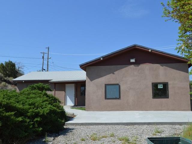 305 Donna Jean Dr, Gallup, NM 87301