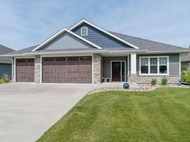 305 Dancing Waters Cir, Mankato, MN 56001