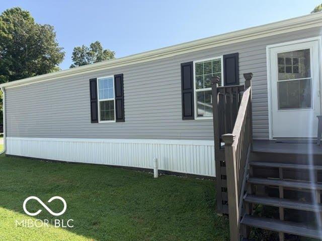 305 E Columbia St, Roachdale, IN 46172