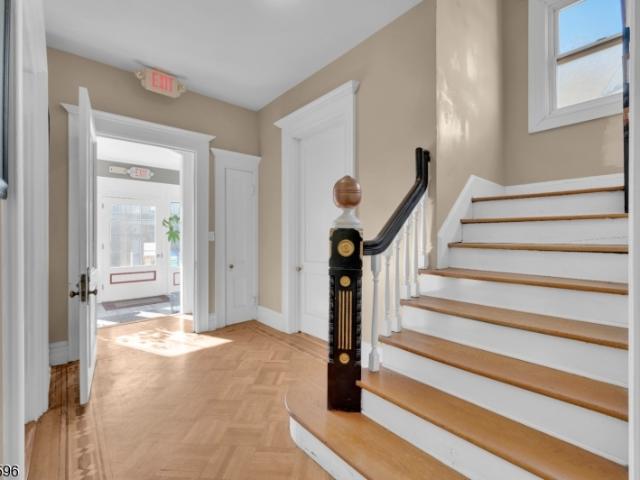 305 E High St