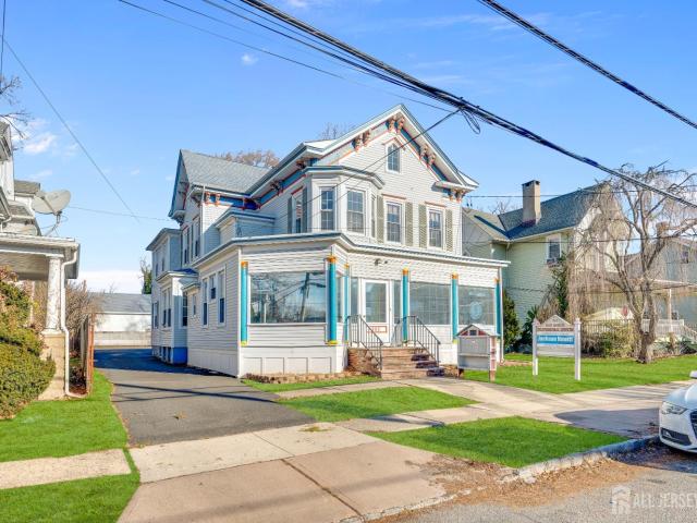 305 E High Street E 3
