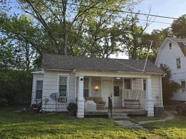 305 E Jefferson St, Clinton, MO 64735
