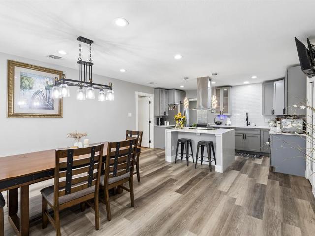 305 E Laura Avenue
