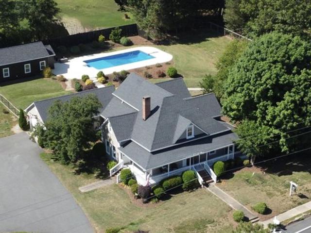305 E Prince Rd, Landrum, SC 29356