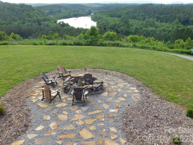 305 E Settings Blvd NW Unit 95, Valdese, NC 28690