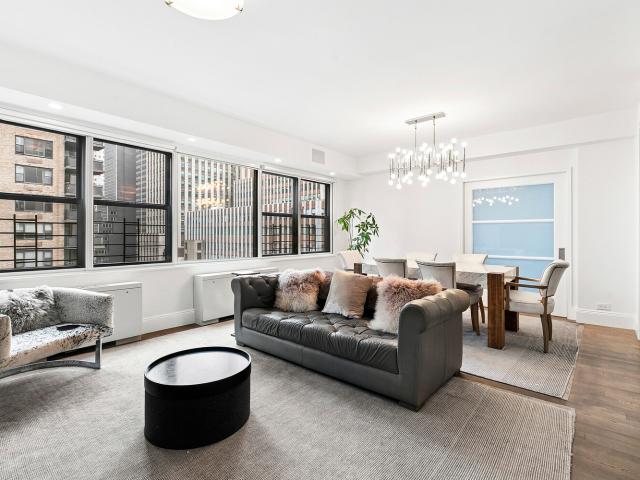 305 East 40th Street, New York, NY