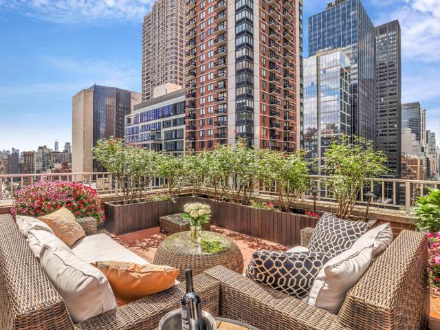 305 East 40th Street, New York, NY