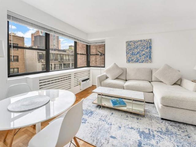 305 East 72nd Street, New York, NY