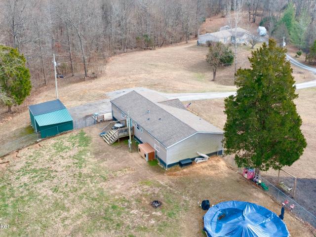 305 Ellen Ln