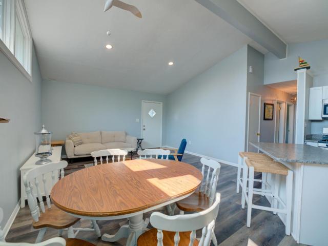 305 Forest Hills