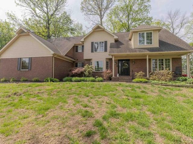 305 Key West Dr, Evansville, IN 47712