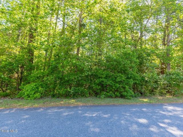 305 Kingswood Cir, Pinehurst, NC 28374