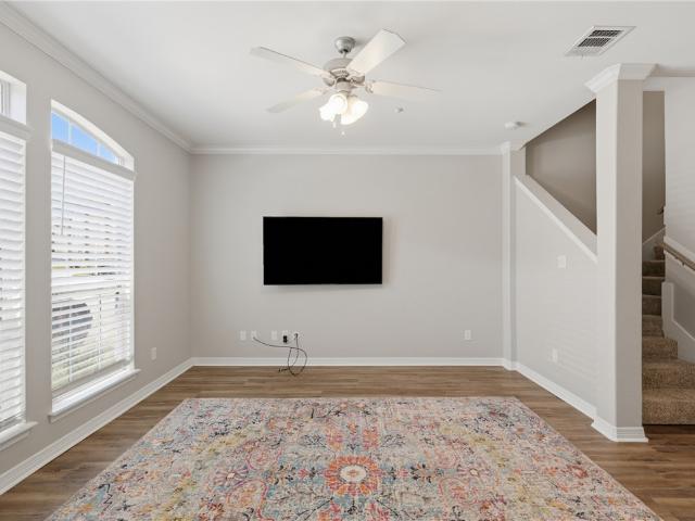 305 Holleman Drive E 1004