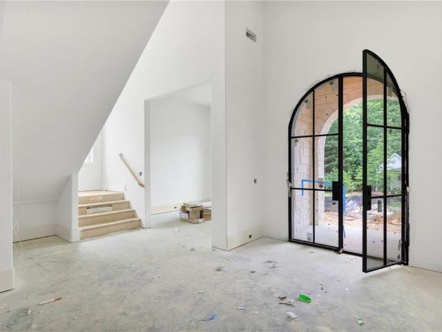 305 Hook Road
