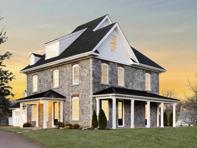 305 Hamlet Cir #RHYDLYN ESTATE, Berwyn, PA 19312