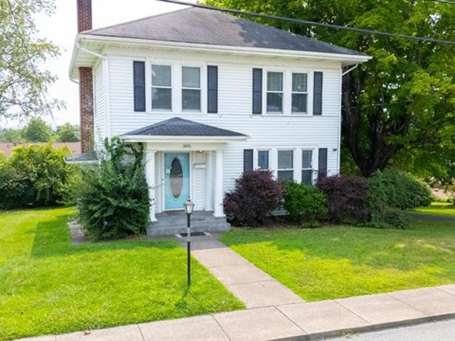 305 Highland Ave, Oak Hill, WV 25901
