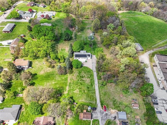 305 Highland Dr, Natrona Heights, PA 15065 | MLS #1749 | Compass