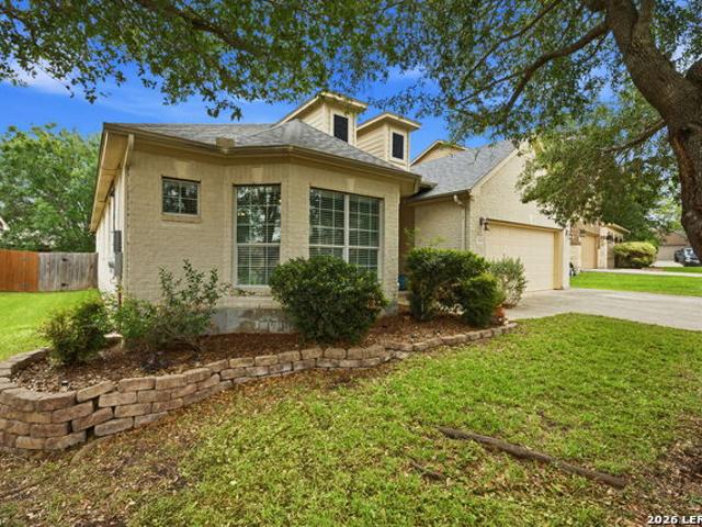 305 Hilton Dr