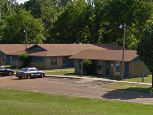 305 Hwy 8 North, 1 bed, 1 full bath
