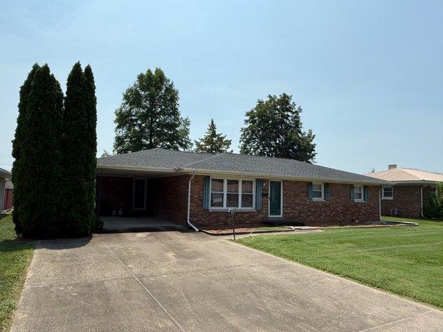 305 Iris Ln, Carmi, IL 62821