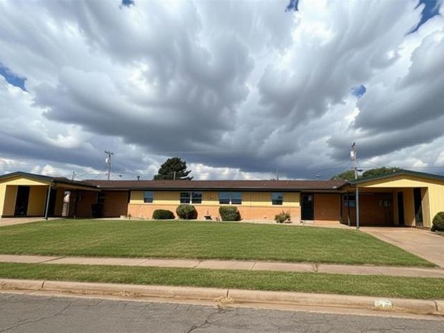 305 Iroquois Trl, Burns Flat, OK 73647