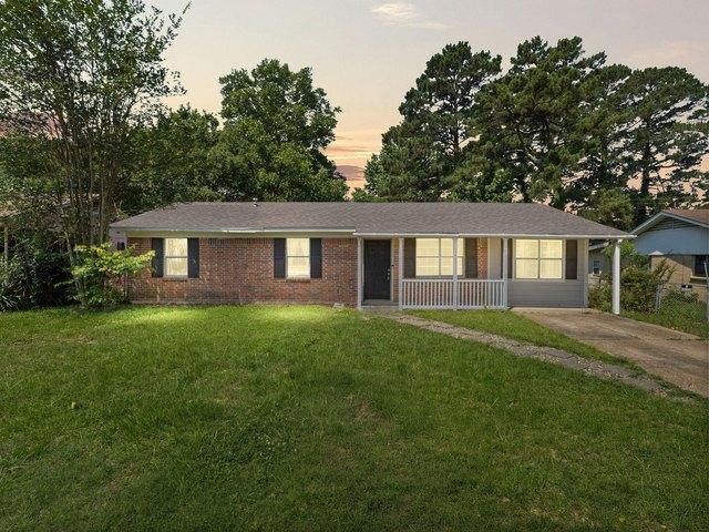 305 Ivy St, New Llano, LA 71461