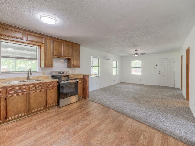 305 Oak Ridge Drive