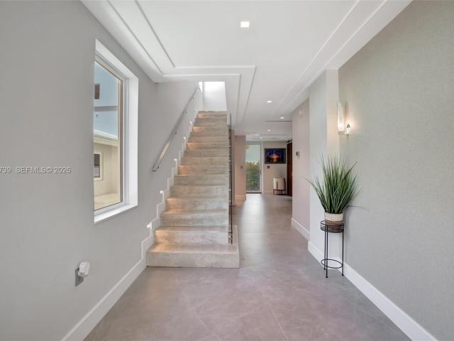 305 Oak St, Hollywood, FL
