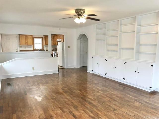 305 Oakwood Avenue