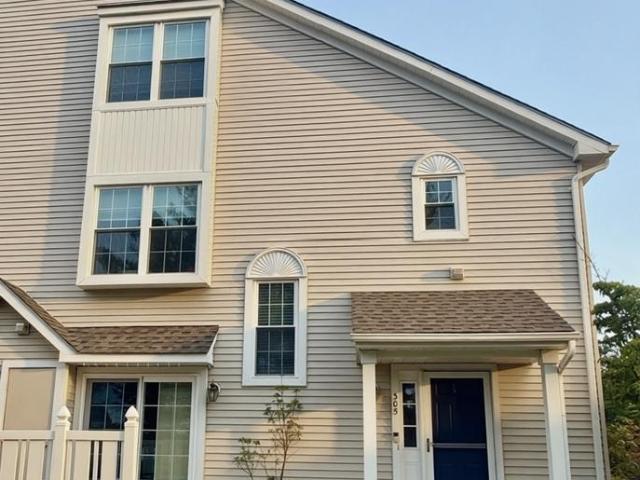 305 Oliphant Lane