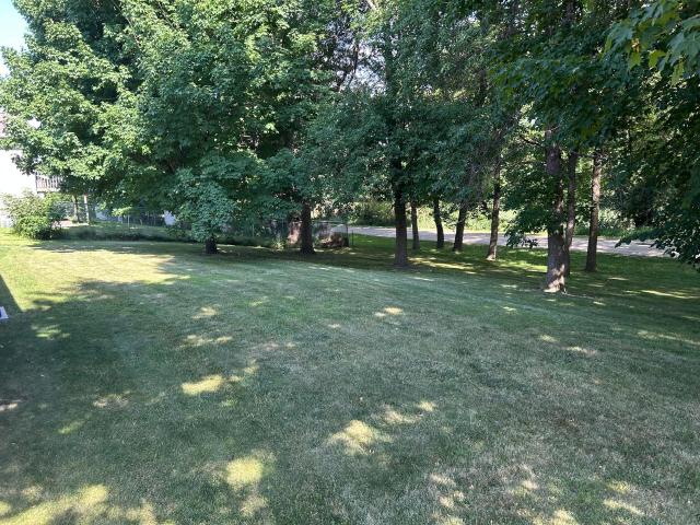 305 Lakeview Drive