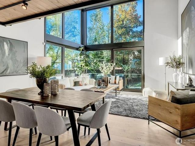 305 Lee St, Seattle, WA 98109